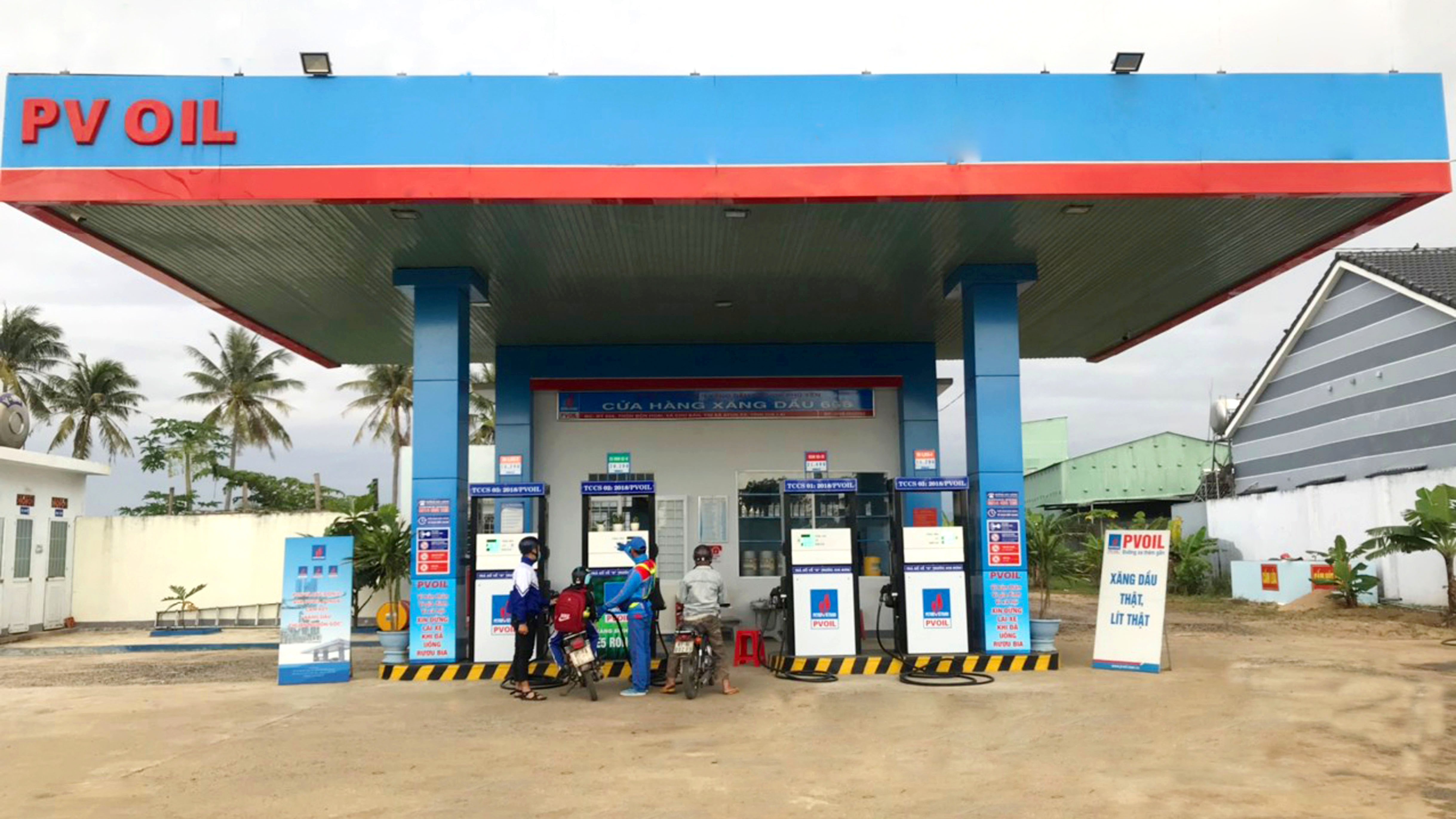 Cửa hàng xăng dầu PVOIL số 668